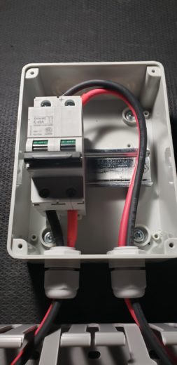 How to Wire a Solar Disconnect for a DIY Camper Electrical System ...